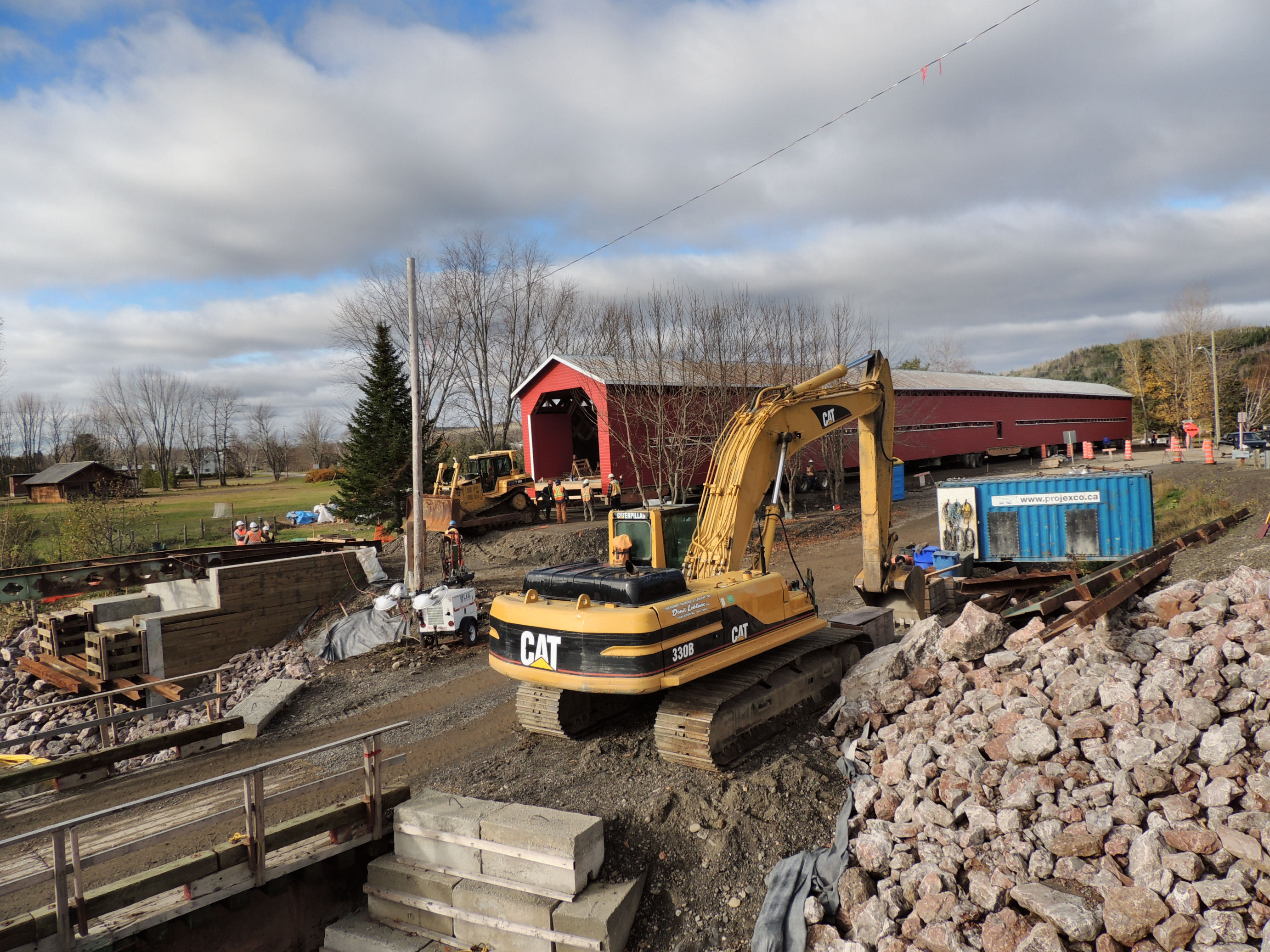 Les étapes pour remettre en place le pont de St-Edgar | Les ponts ...