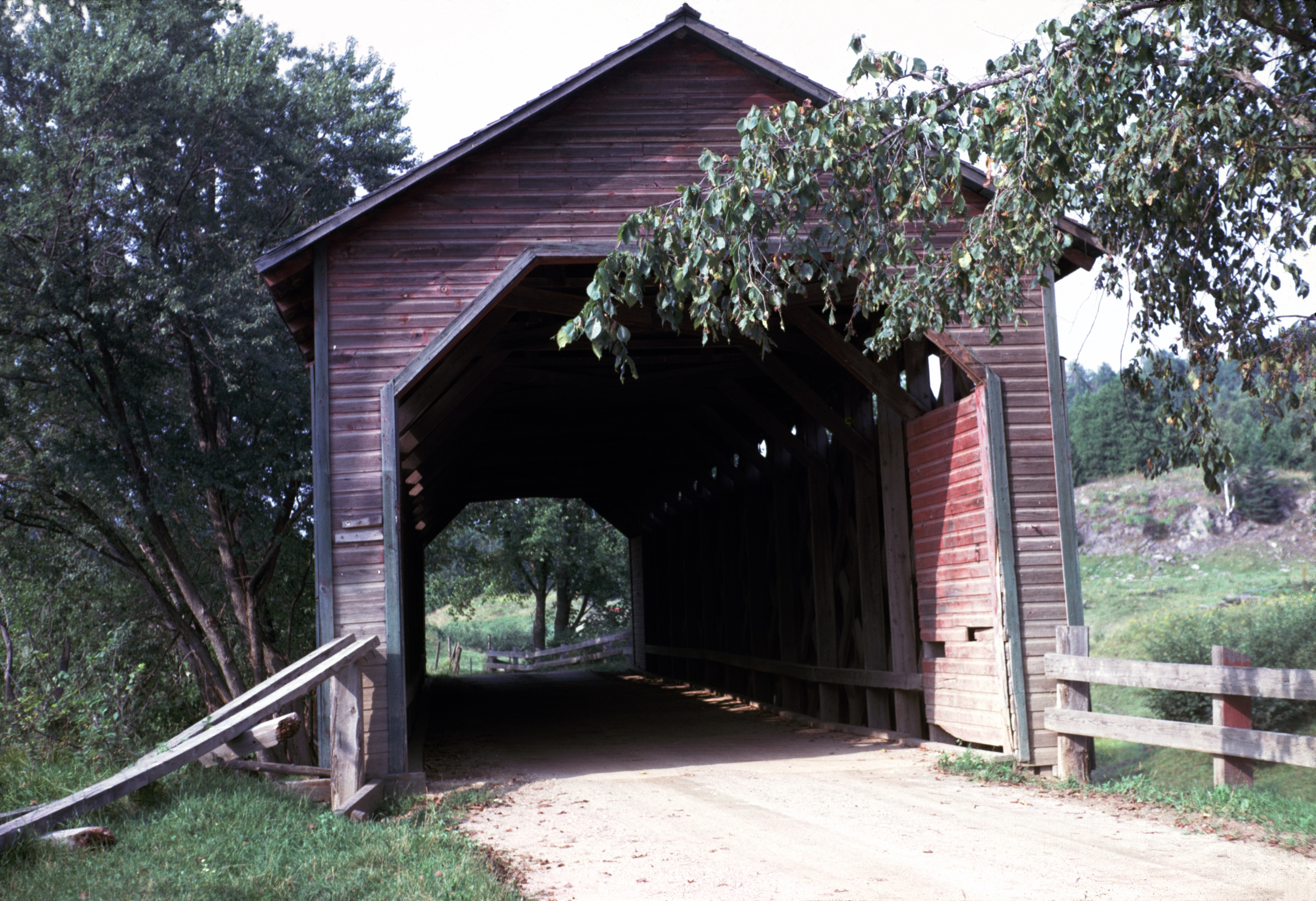 Découvrez le pont couvert Clément de Northfield | Les ponts couverts au ...