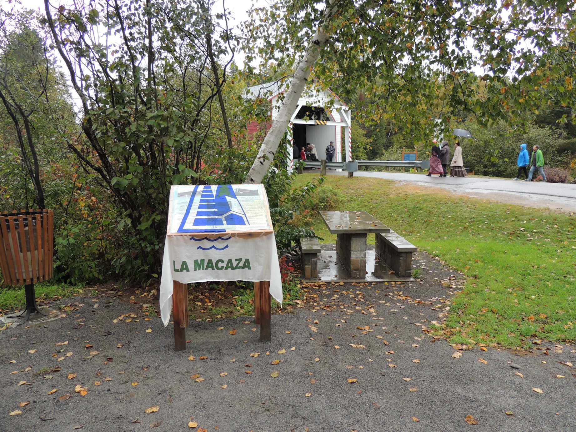 Des célébrations fort réussies au pont couvert Macaza | Les ponts ...
