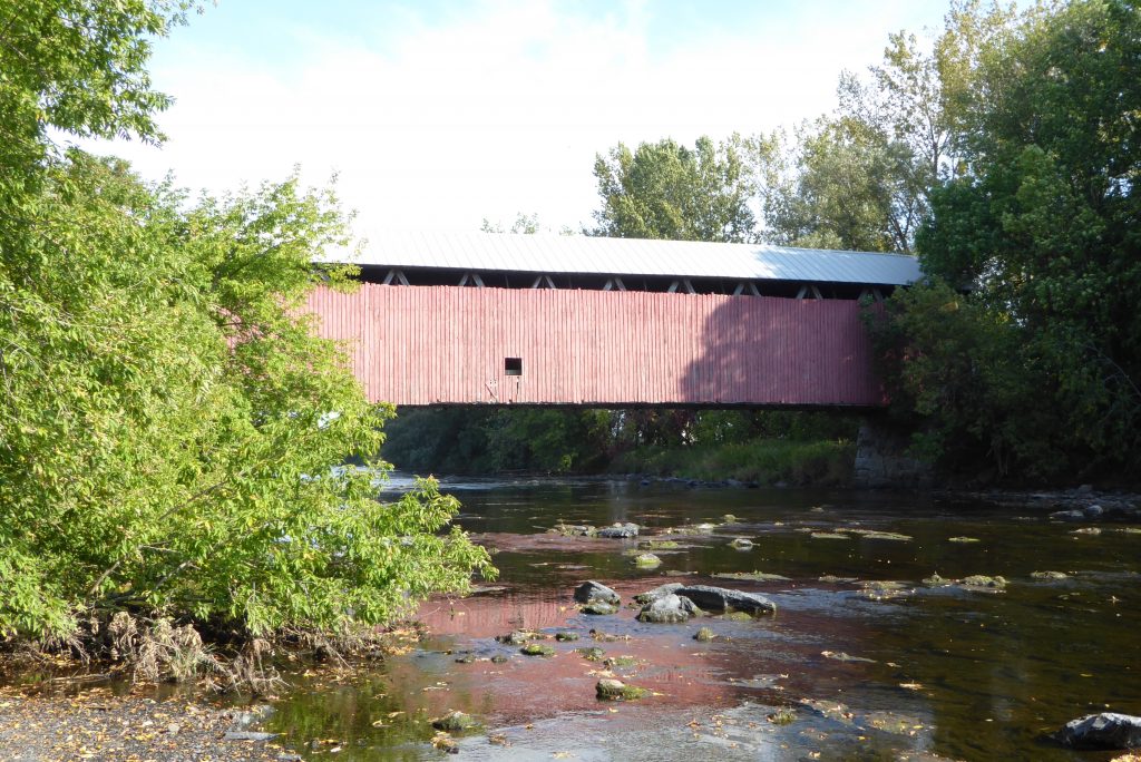 Une visite au pont couvert de Des Rivières | Les ponts couverts au Québec