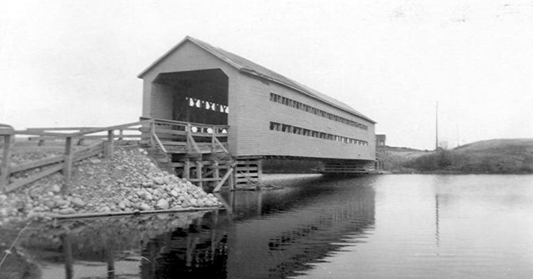 Une nouvelle page pour le pont Taschereau | Les ponts couverts au Québec