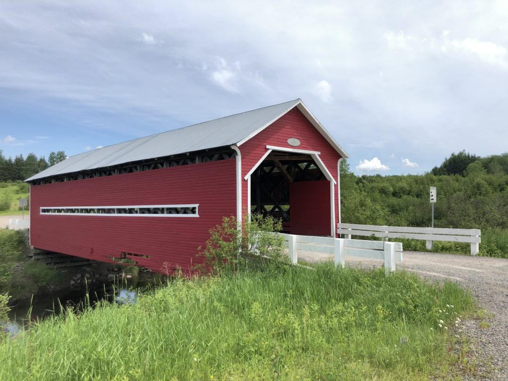 L’arrivée du mois de juillet au pont Rouge | Les ponts couverts au Québec