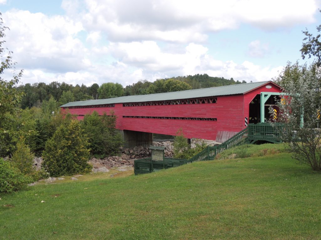 Le pont Savoyard fermé pour une durée indéterminée | Les ponts couverts ...