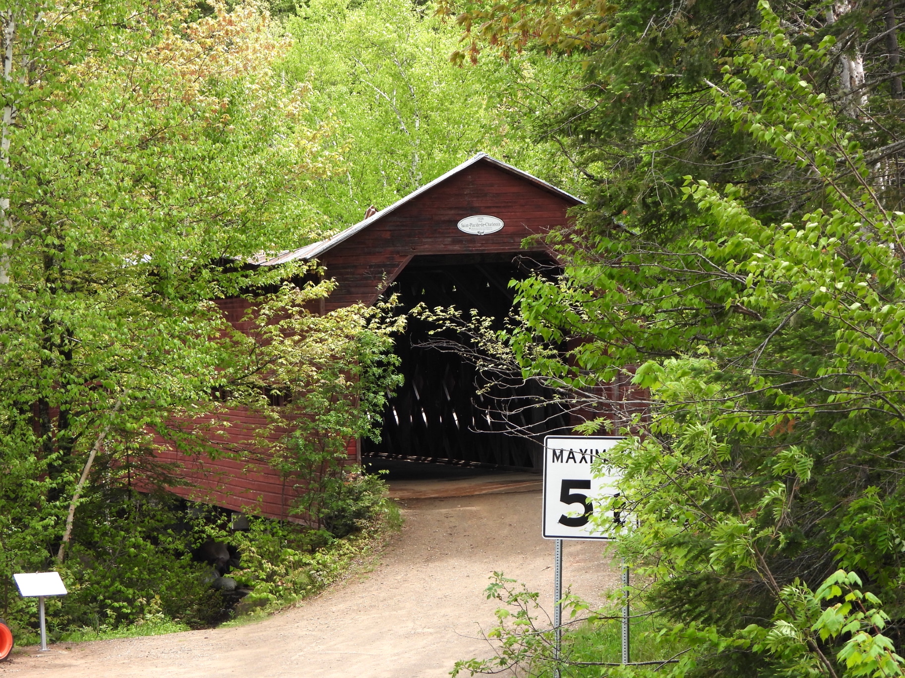 La pont de St-Placide est ouvert | Les ponts couverts au Québec
