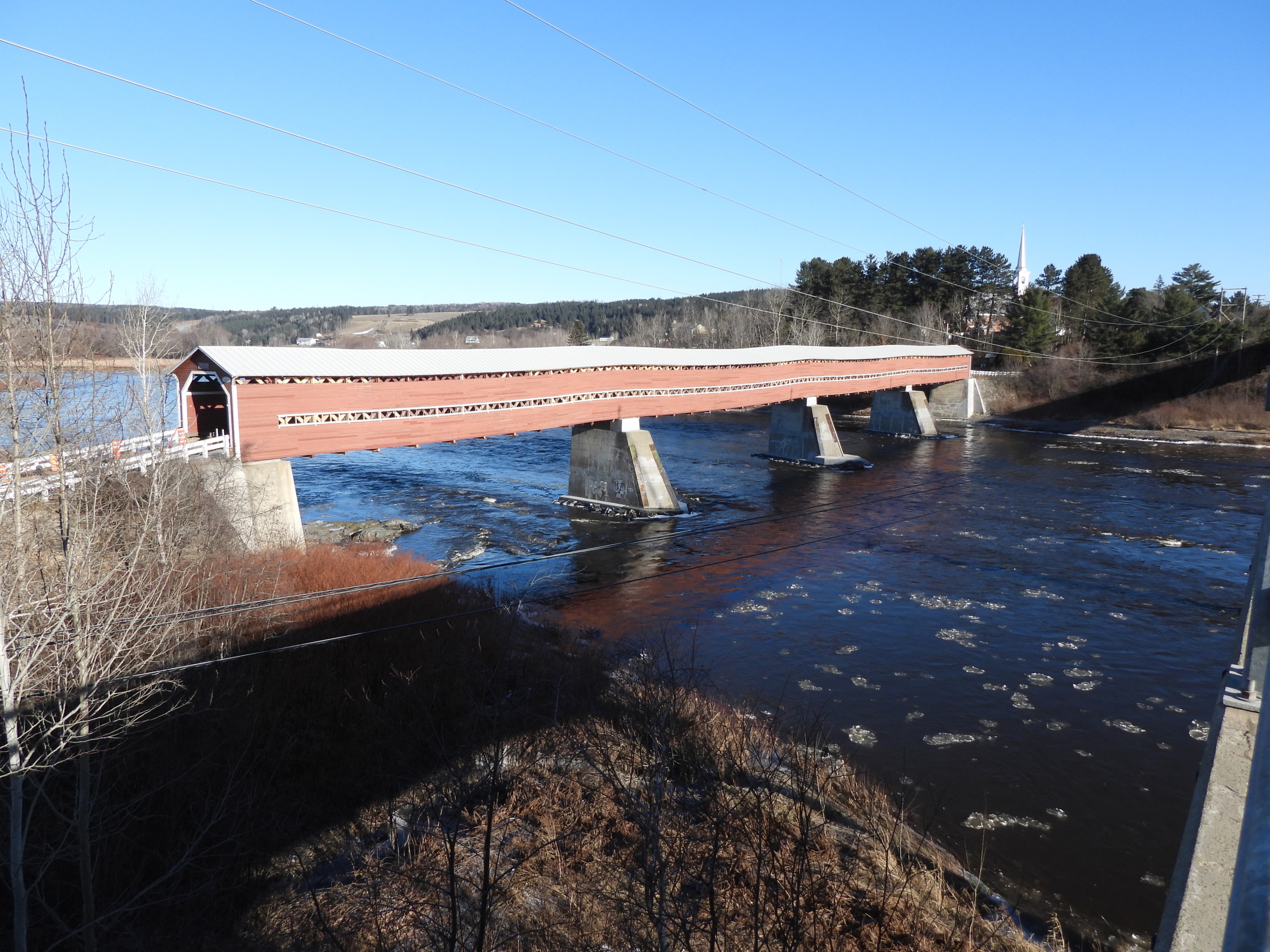 Le pont Perrault est enfin ouvert | Les ponts couverts au Québec